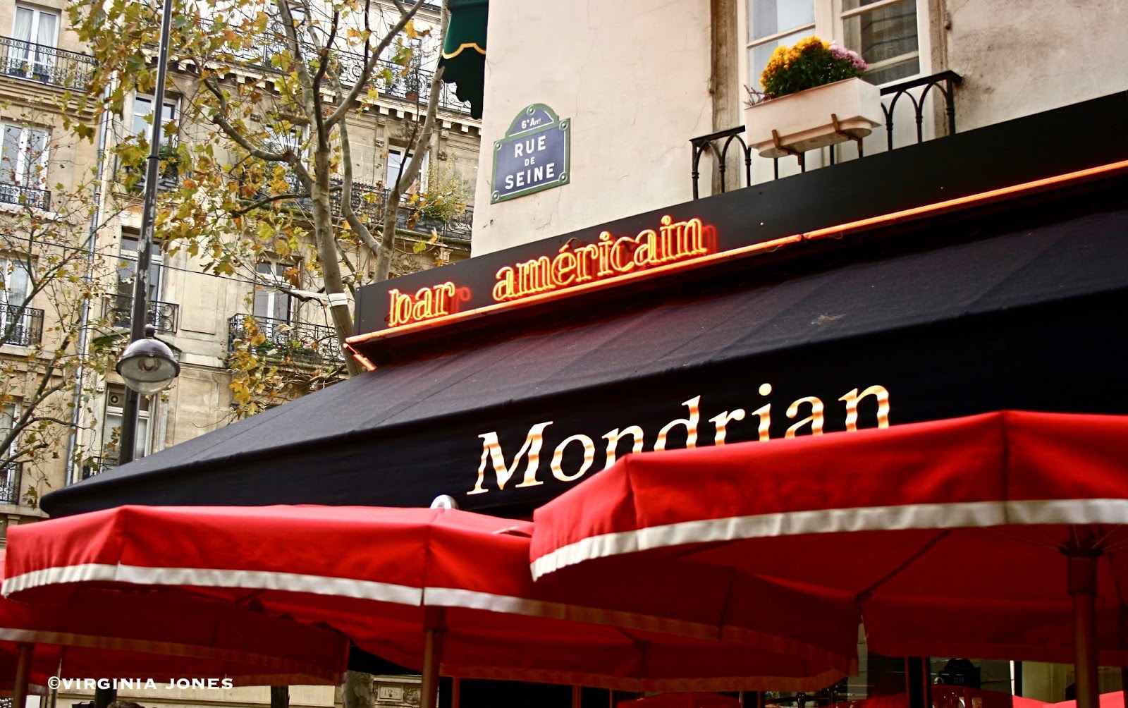 Paris Through My Lens: Paris Rouge - Le Mondrian