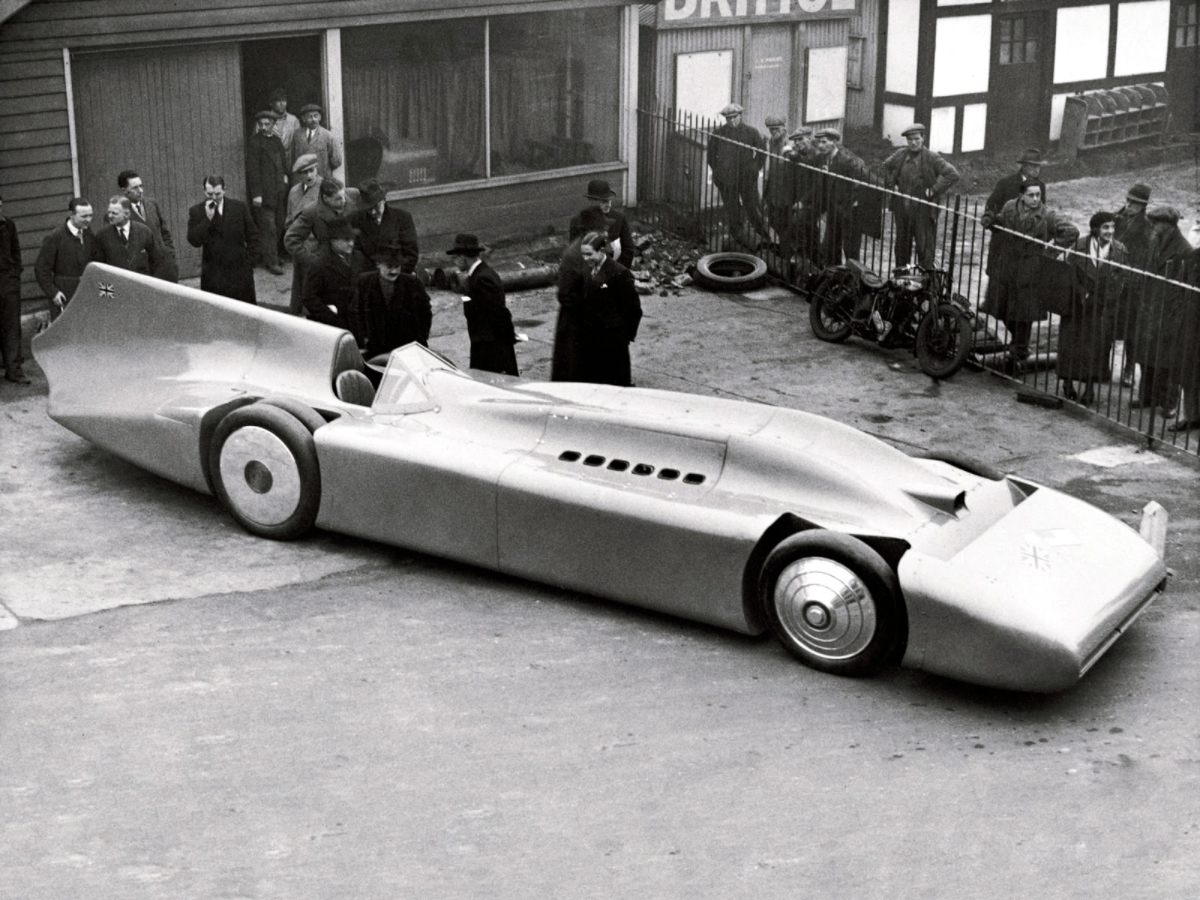 Amazing Photographs of Sir Malcolm Campbell With His Stunning Blue Bird ...