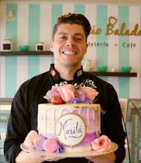 El club de los ´80: Ignacio Baladán conquista las redes con su pastelería