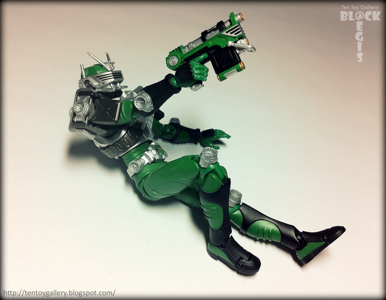 Ten Toy Gallery: Review: S.H.Figuarts Masked Rider Zolda
