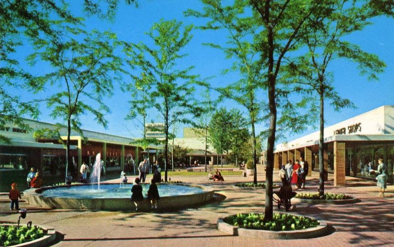 48 Amazing Pics Show American Shopping Malls in the 1950s and 1960s ...