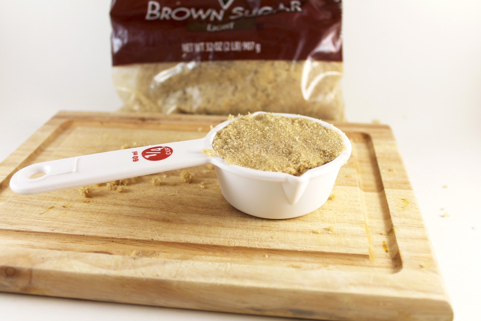 Nat's Adventures in Baking: Baking Basics: Measuring Liquids Vs. Solids