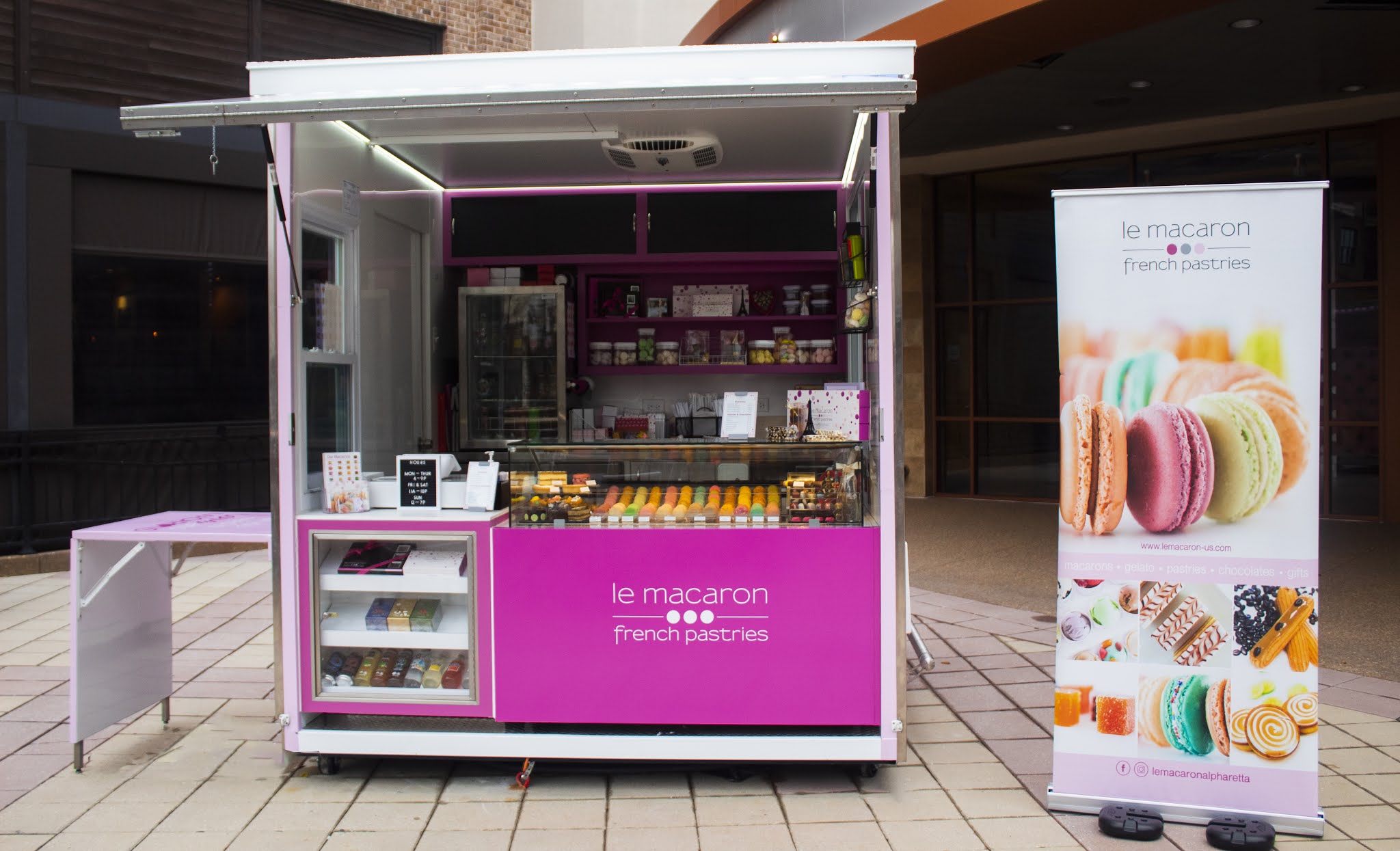 Le Macaron Opens First National Outdoor Kiosk of French Pastries at ...