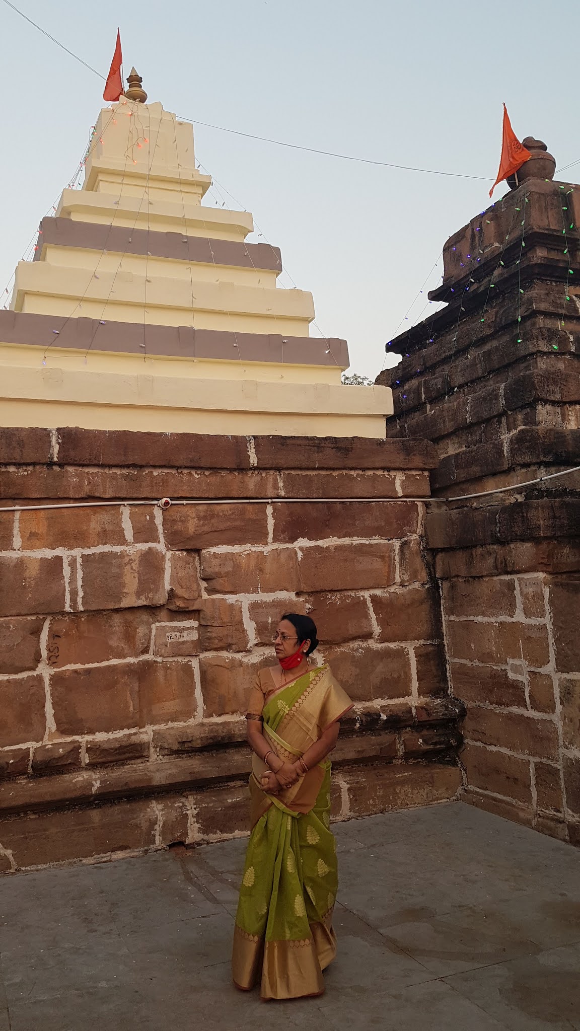 Raghu's column!: Sri Lalitha Someshwara Swamy Temple, Somasila.