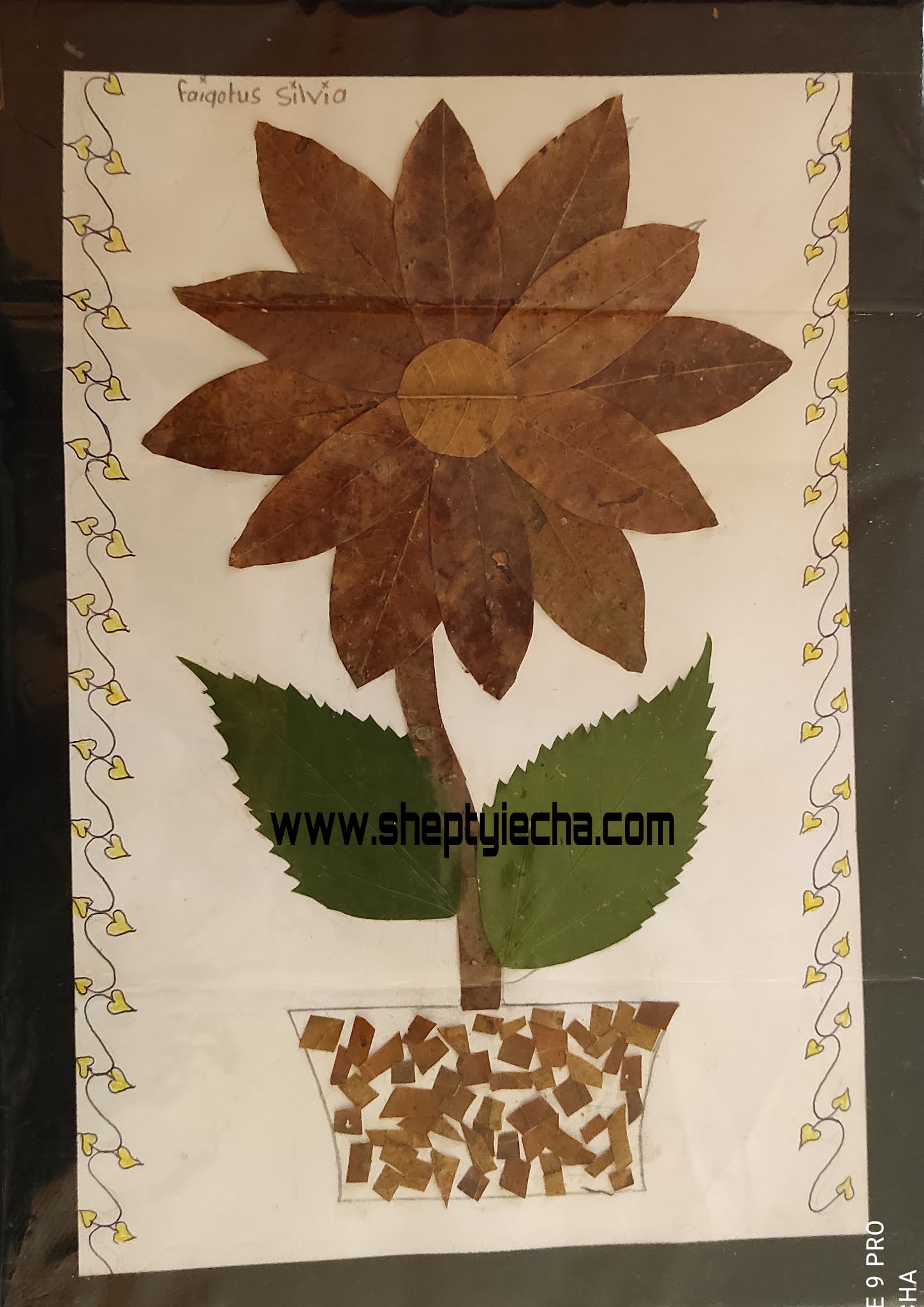 10 KREASI KOLASE TUMBUHAN (BUNGA) DARI DAUN KERING UNTUK ANAK SD ...