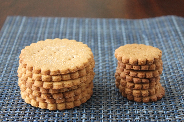Kitchen Trial and Error: graham crackers two ways: honey & cinnamon