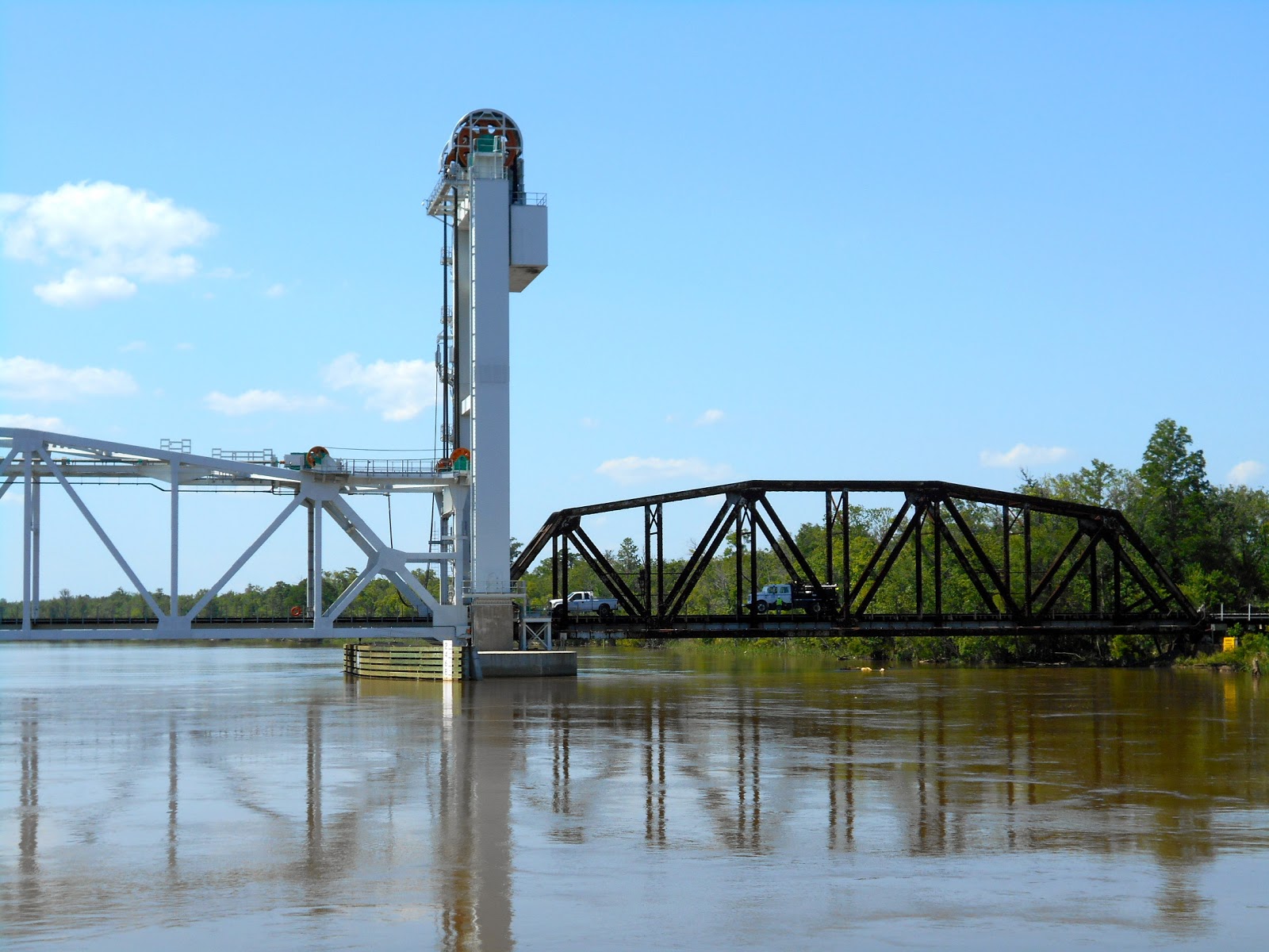 Travels of YOUNG AMERICA: Mobile Bay to Columbus, MS