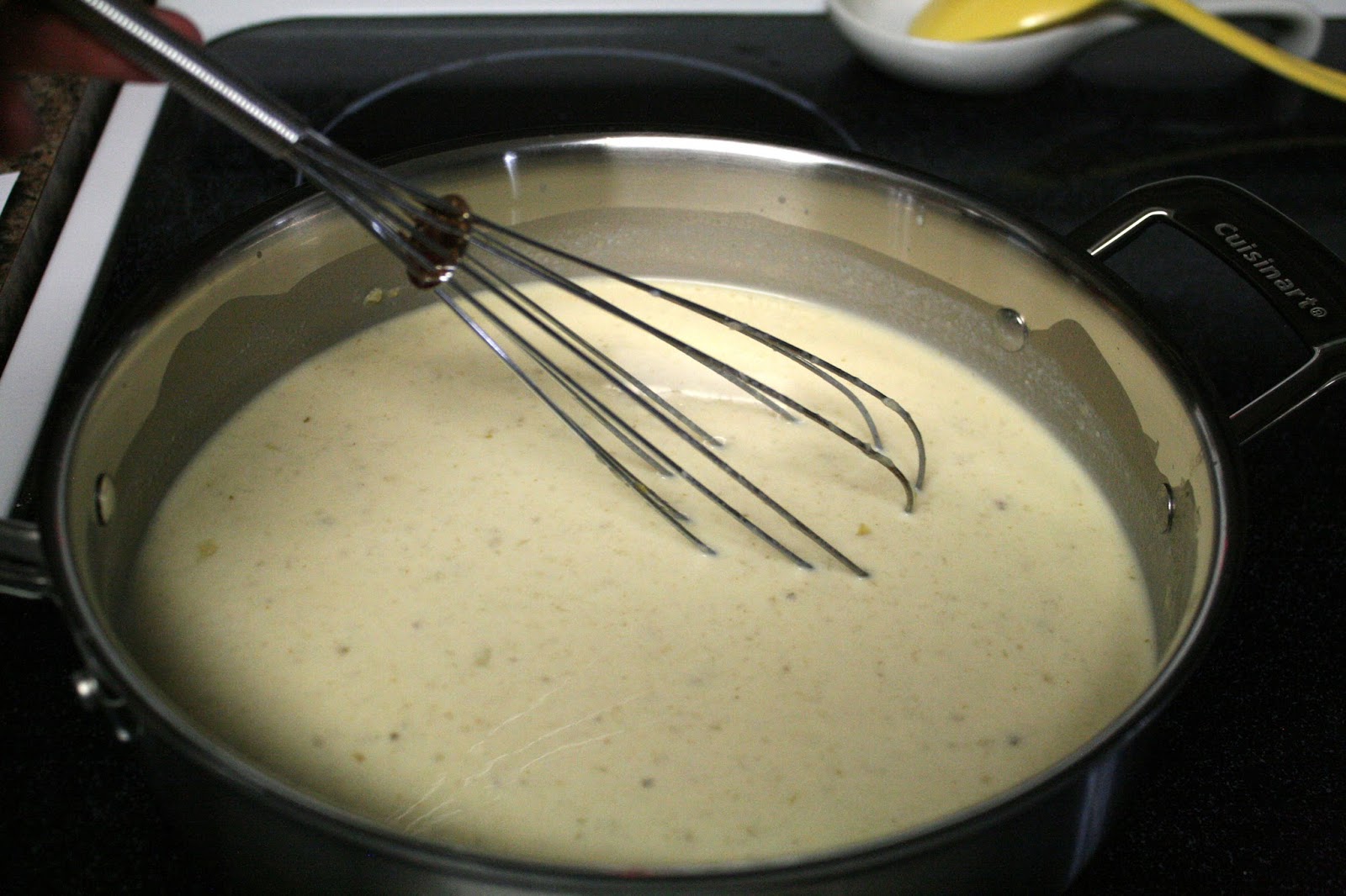 Lindsay's Kitchen Adventures: Salsa Verde Pepper Jack Macaroni and Cheese