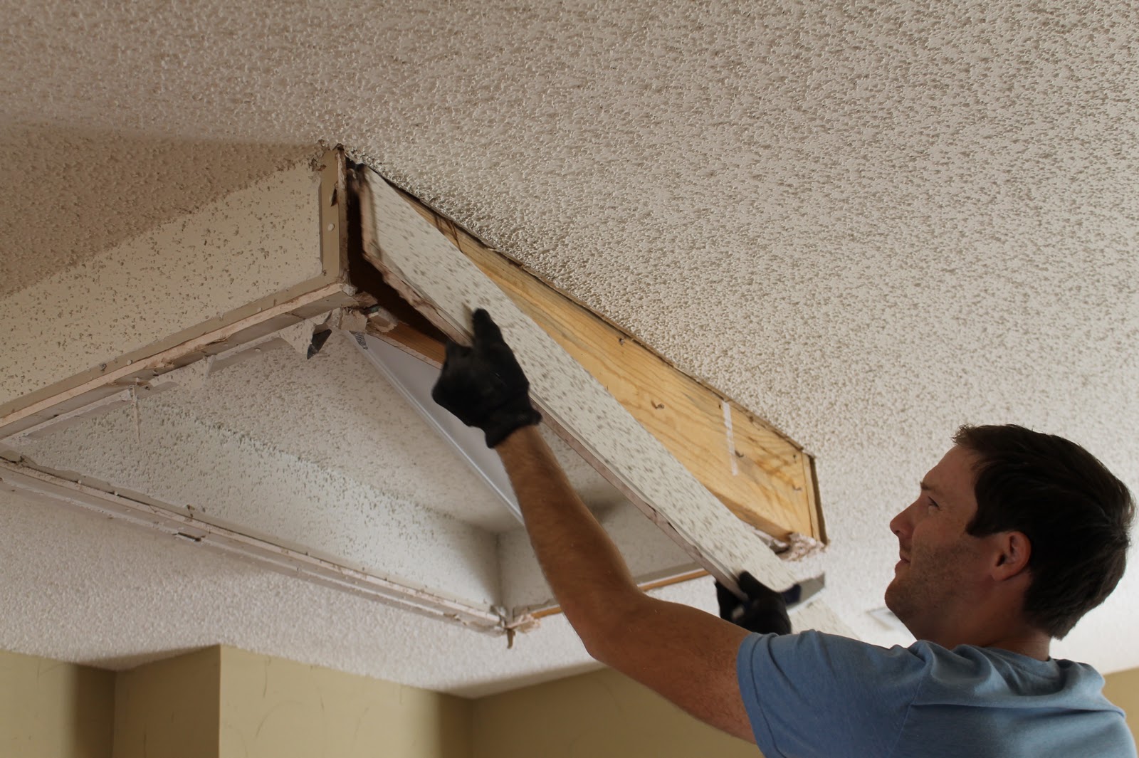 Life's Sweeter with Chocolate: Removing the Fluorescent Light Box in ...