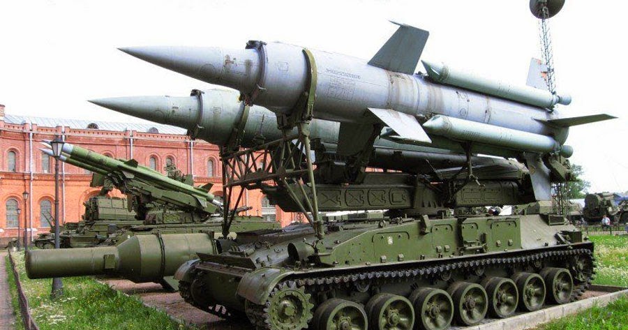 Guerra Fría : ARMAMENTO DE LA GUERRA FRÍA