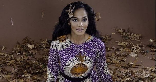 Former Miss SA Liesl Laurie survives horrific car crash drove under a truck Former Miss SA Liesl Laurie survives horrific car crash drove under a truck