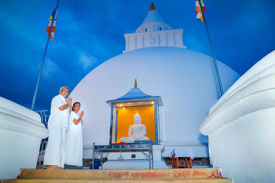 கொரோனாவுக்காக கும்பிட போனார் கோத்தா? - pathivu