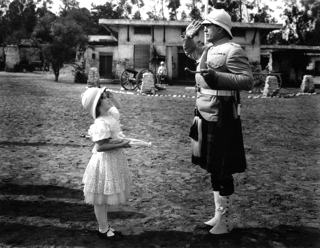 Wee Willie Winkie (1937)