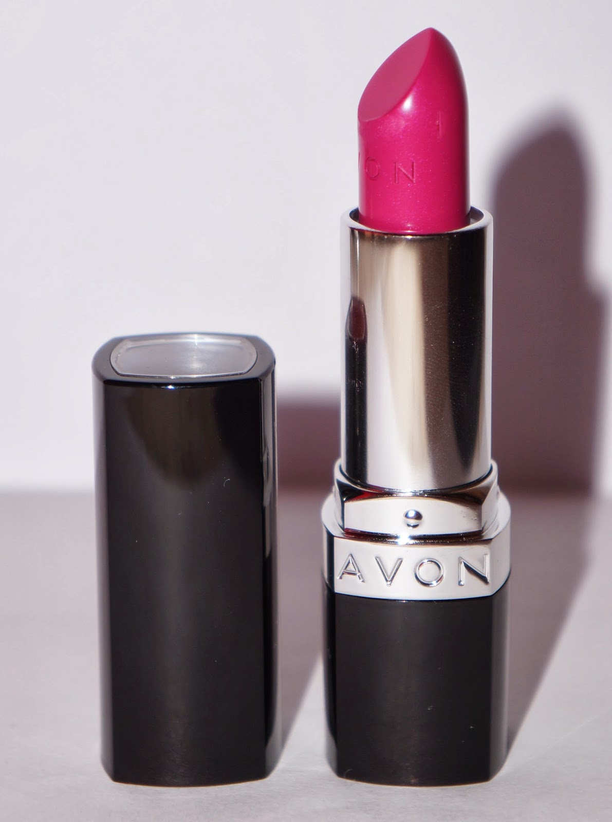 Dicas da Mih !: TESTEI: BATOM VIVA PINK ULTRA COLOR DA AVON!