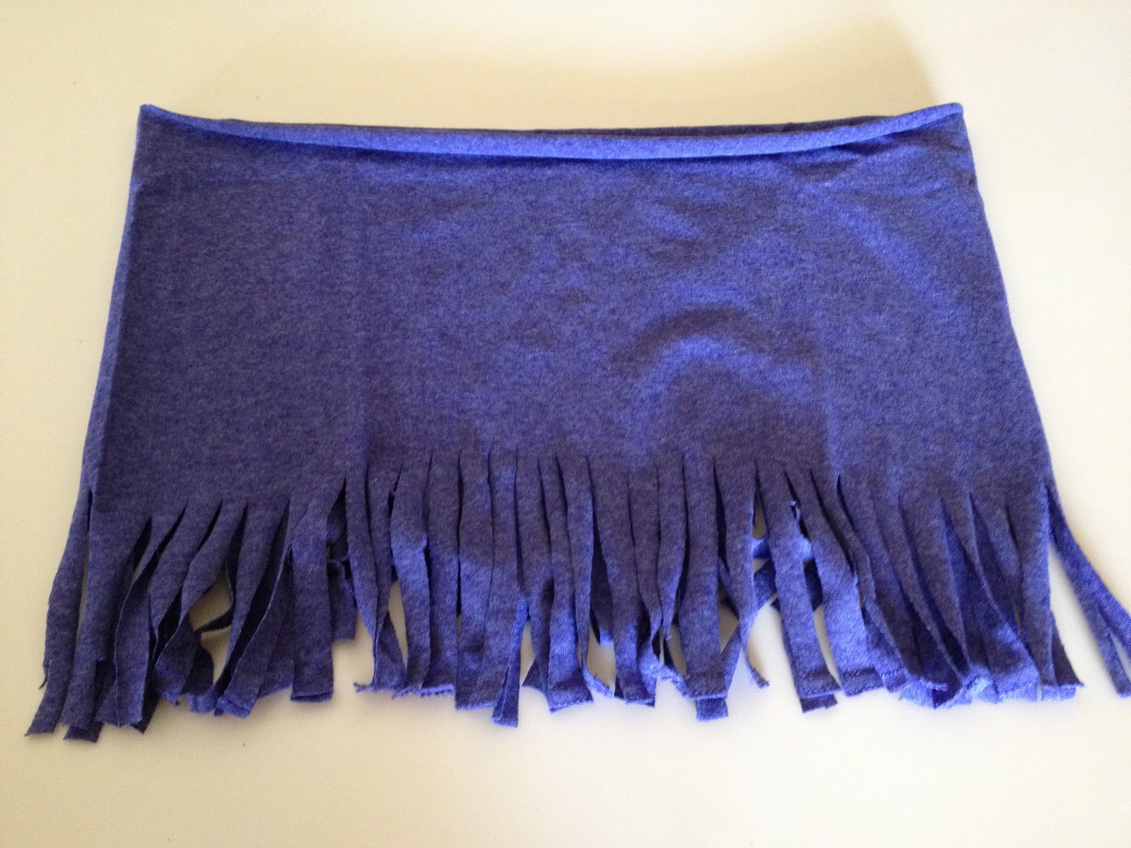 Handiworking: The $1.00 Fringed Tee Scarf