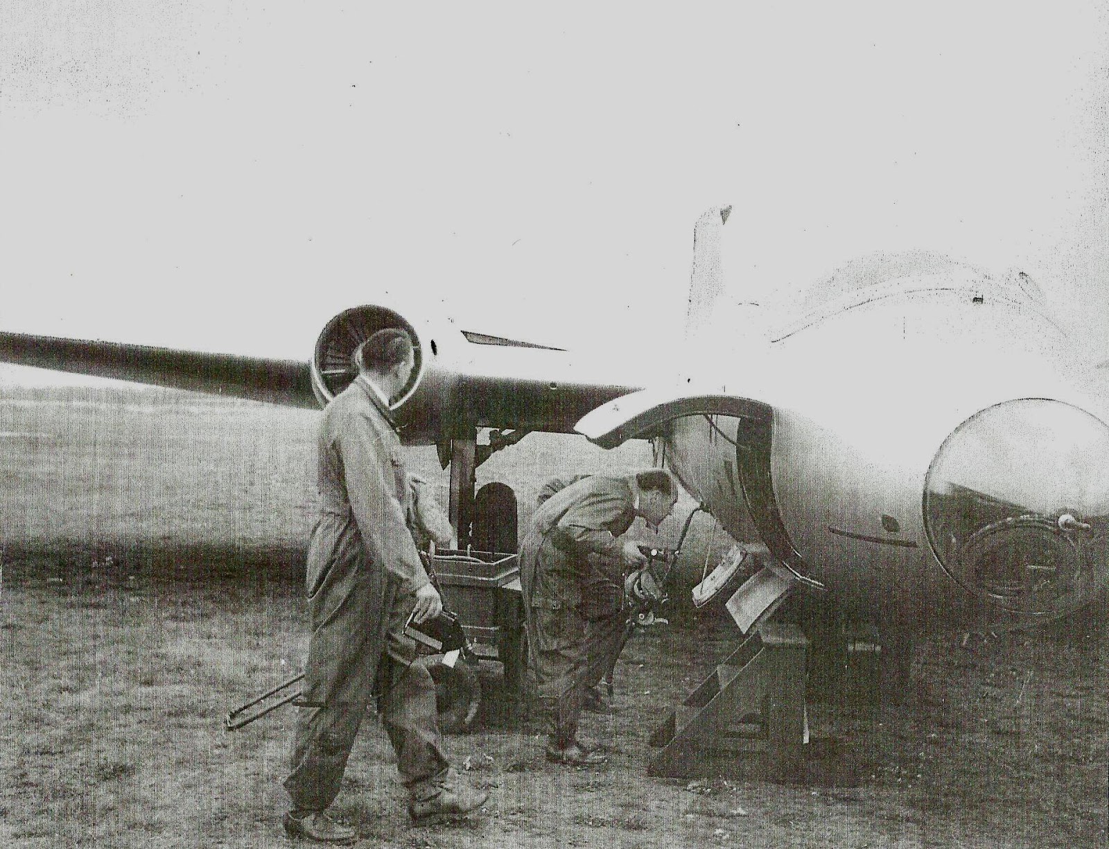 Test & Research Pilots, Flight Test Engineers: December 2007