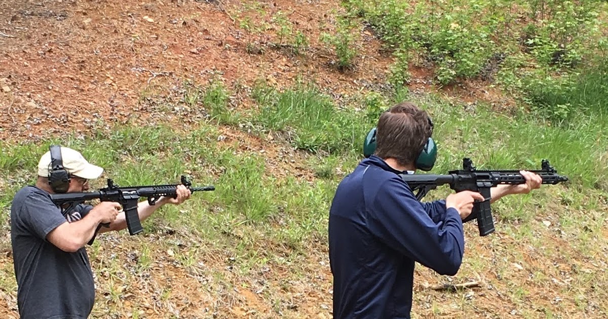 Musings Over a Barrel: Range Trip: Fun with AR-15's