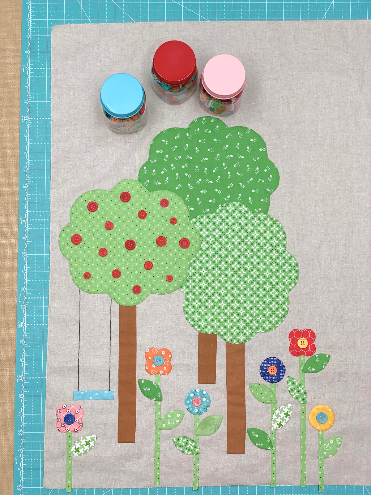 Bee In My Bonnet: Farm Sweet Farm Sew Along - Week Four - Trees Block!!