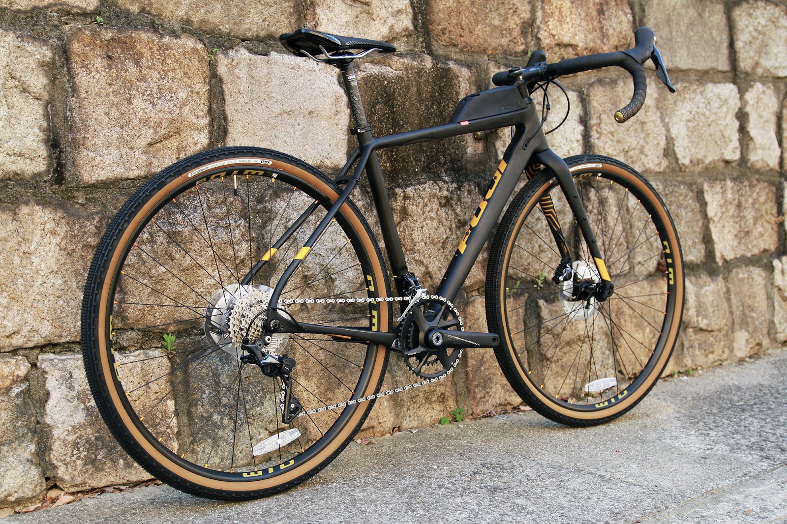 FUJI JARI CARBON 1.1 入荷しました。