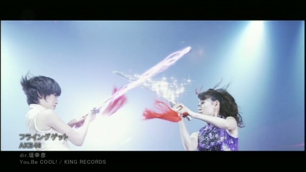 ÂSIÂ LIĜĦŤ WØЯLÐ ☆: AKB48 revela PV completo de "Flying Get"