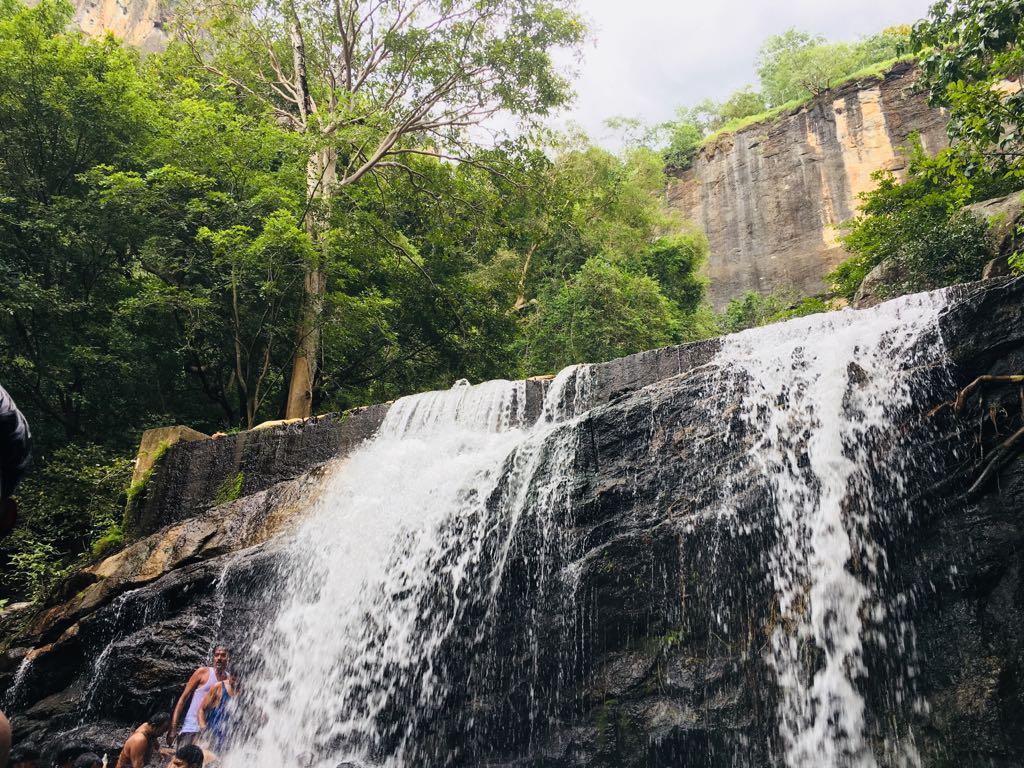 Tamilnadu Tourism: Suruli Falls, Suruli Malai, Theni