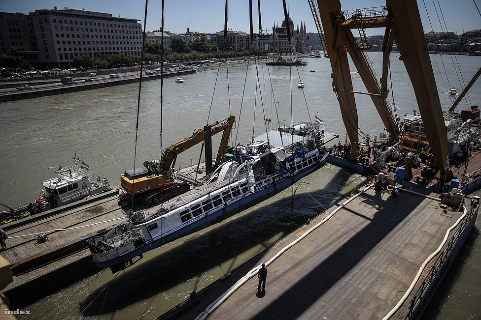 Szextant Blog: 220.) Hajókatasztrófa a Dunán 2019. may 29. LT 21:00 ...