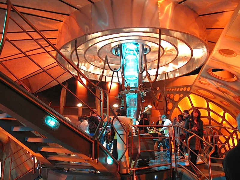 Making My 11th Doctor Costume: Cardiff Convention - TARDIS set tour