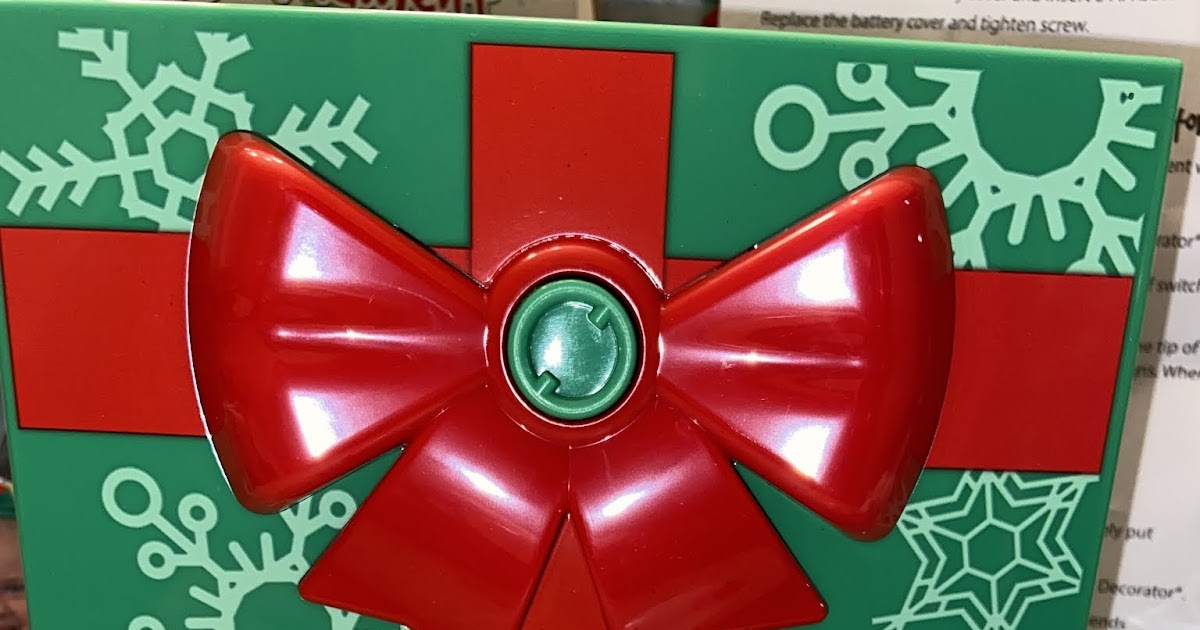 Decorate Your Own Christmas Ornaments in a Fun Way