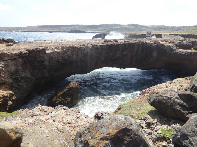 Photo-ops: Natural Arch: Baby Natural Bridge - Arikok National Park, Aruba