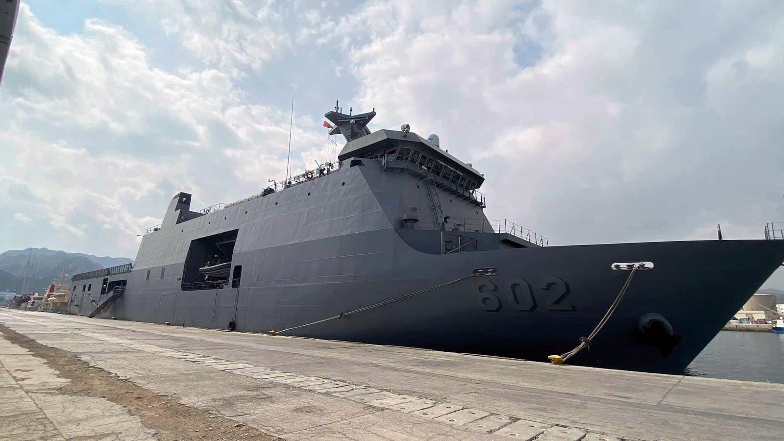 The rhk111 Philippine Defense Updates: BRP Davao del Sur (LD-602)