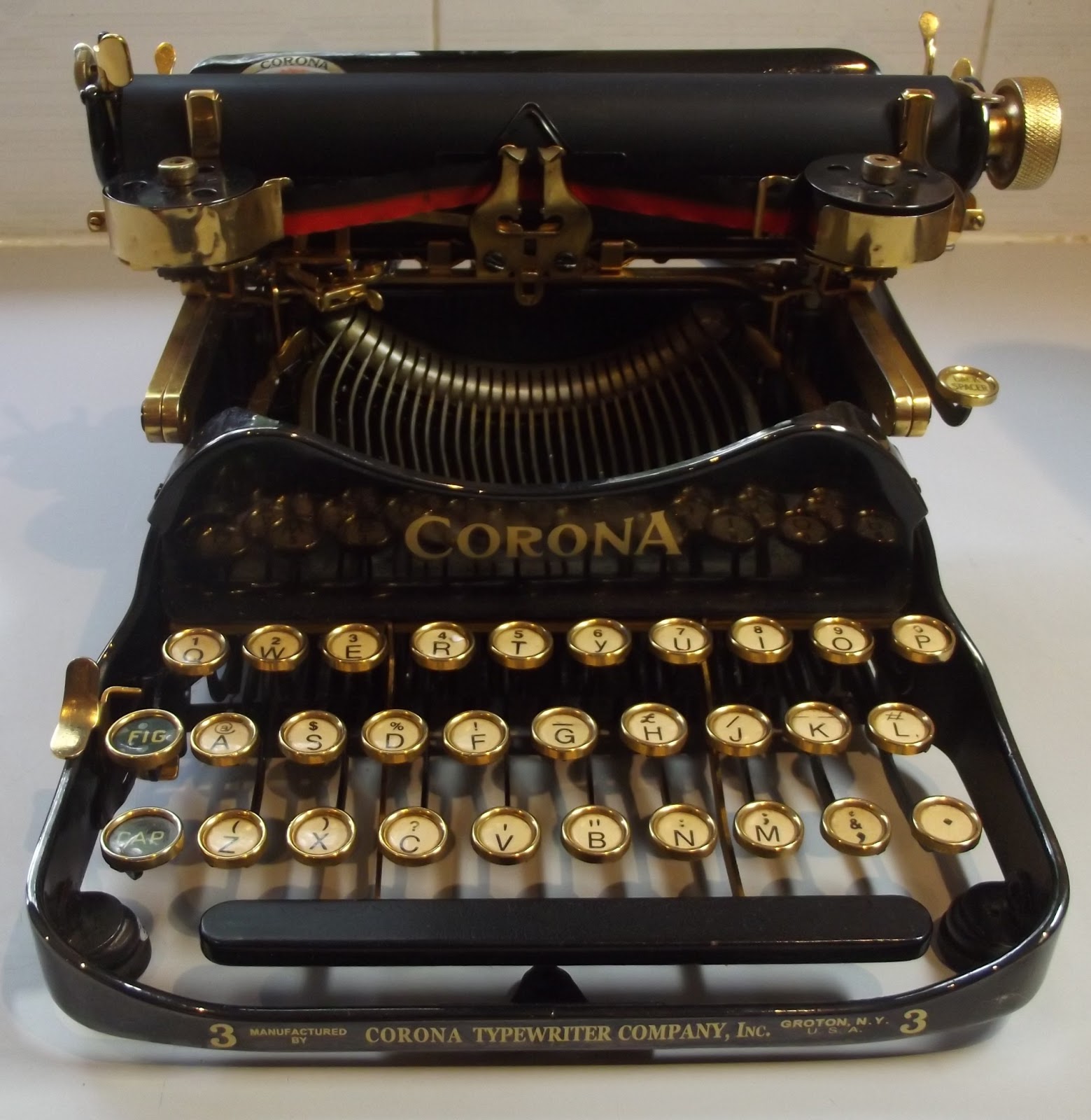 oz.Typewriter: Gold-Plated Corona 3 Portable Typewriter