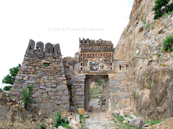 go any way: Gooty fort in anthapuram