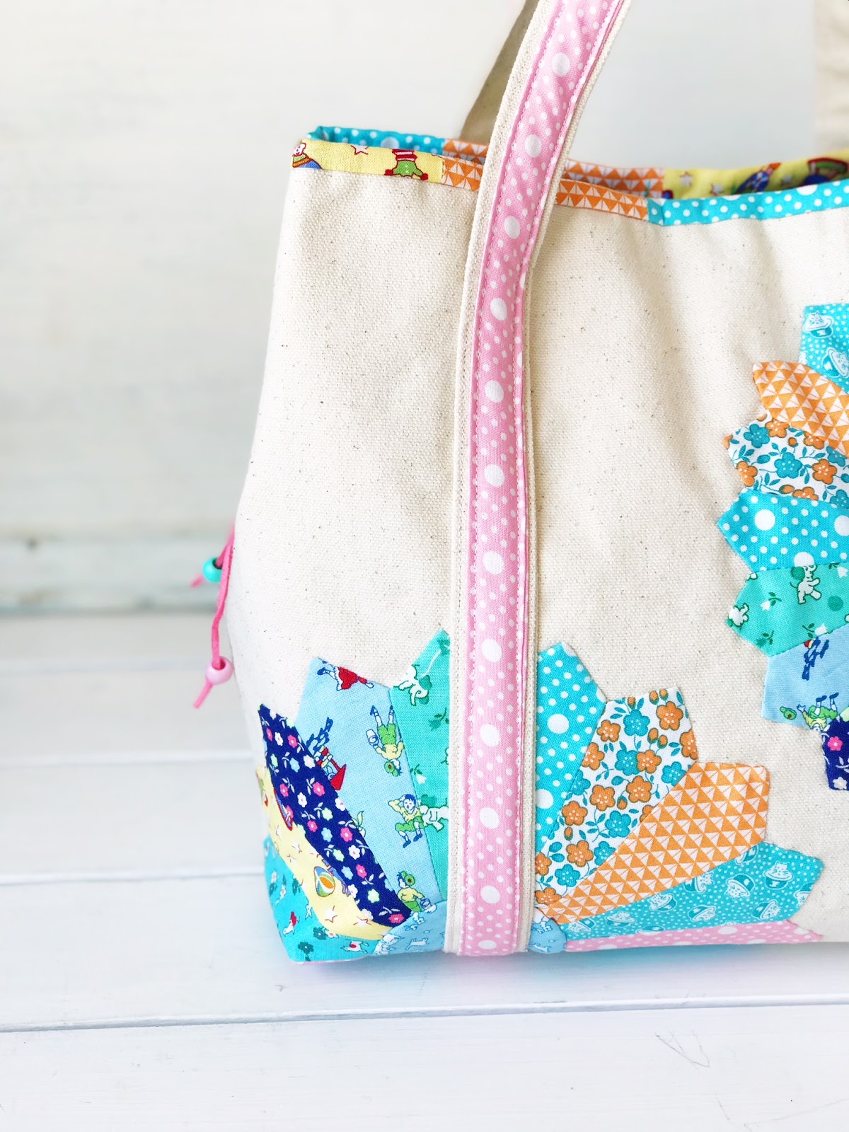 Cream Craft: Versatile Dresden Tote Bag - Storytime 30's for Riley ...