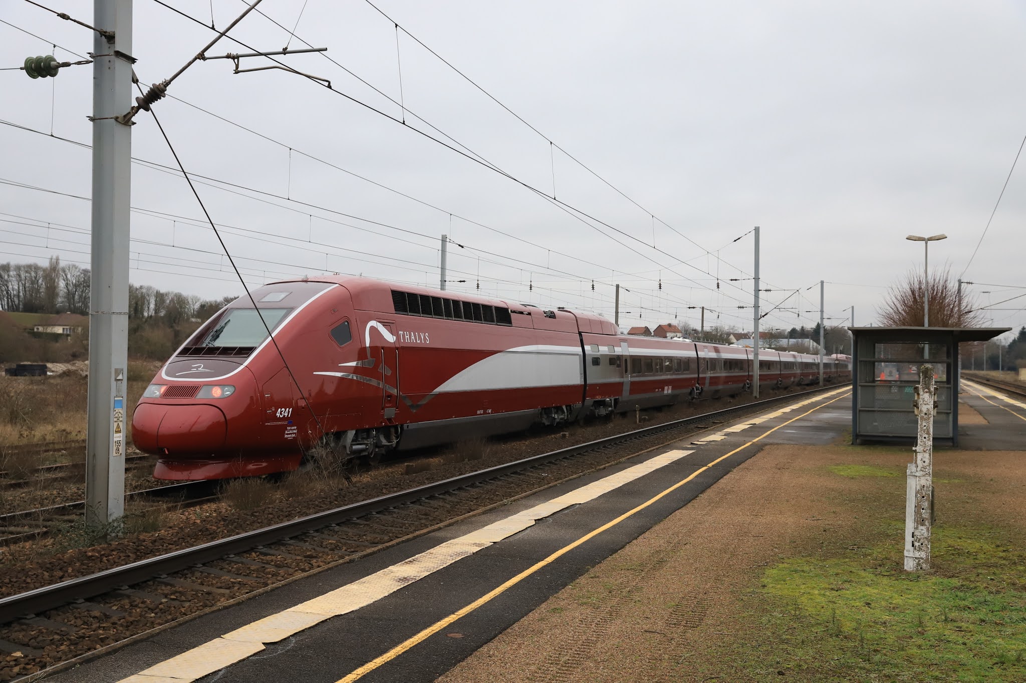 LA PASSION DU TRAIN: Rame Thalys PBKA 4341 avec la nouvelle livrée RUBY ...