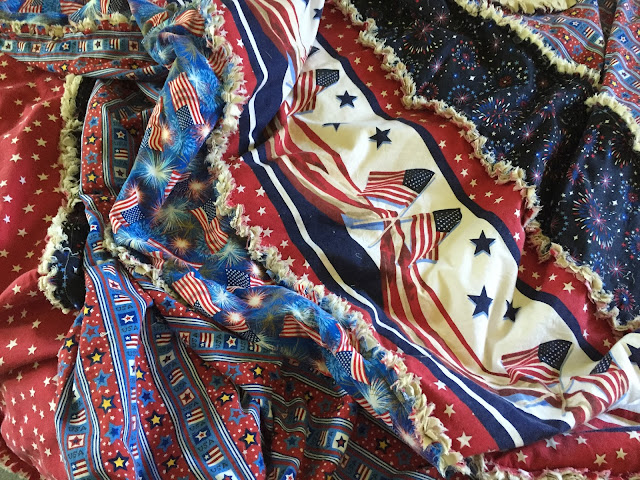 Deerecountry Quilts : Patriotic Rag Quilt