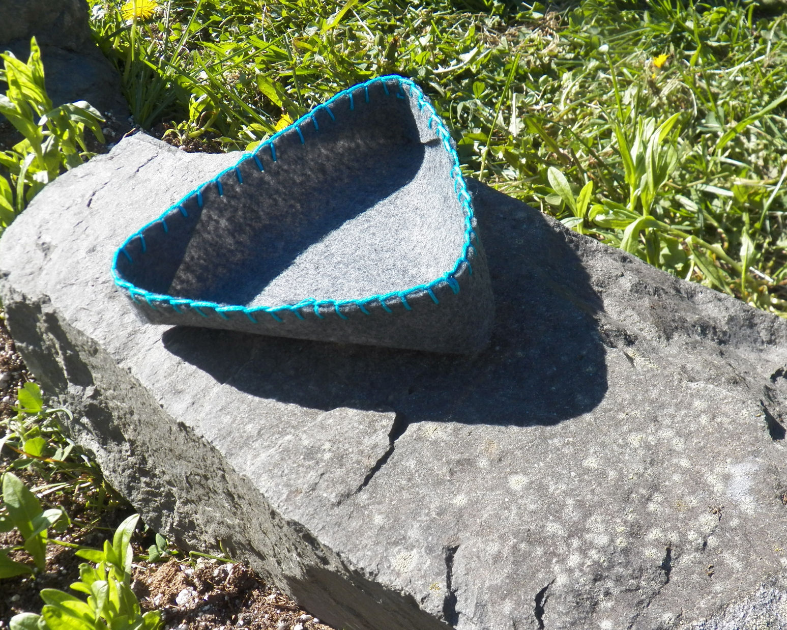 Don't Eat the Paste: Soft triangle baskets- sewing project