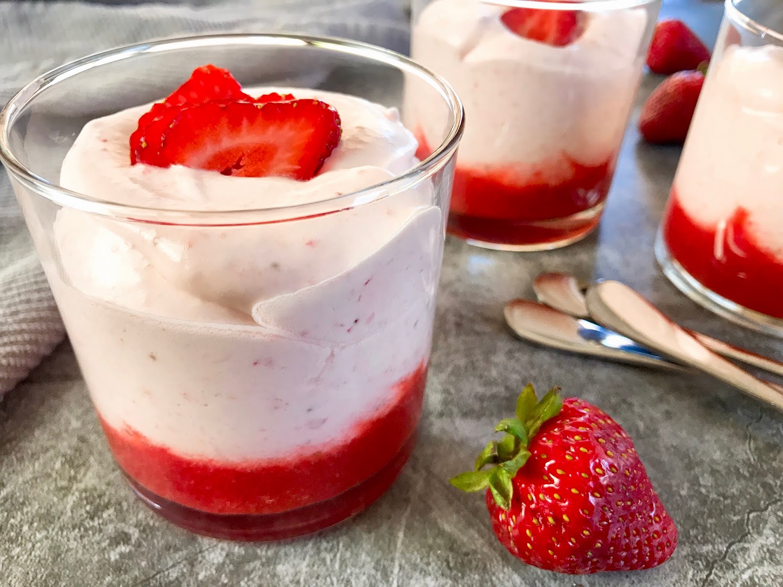 Easy Strawberry Mousse