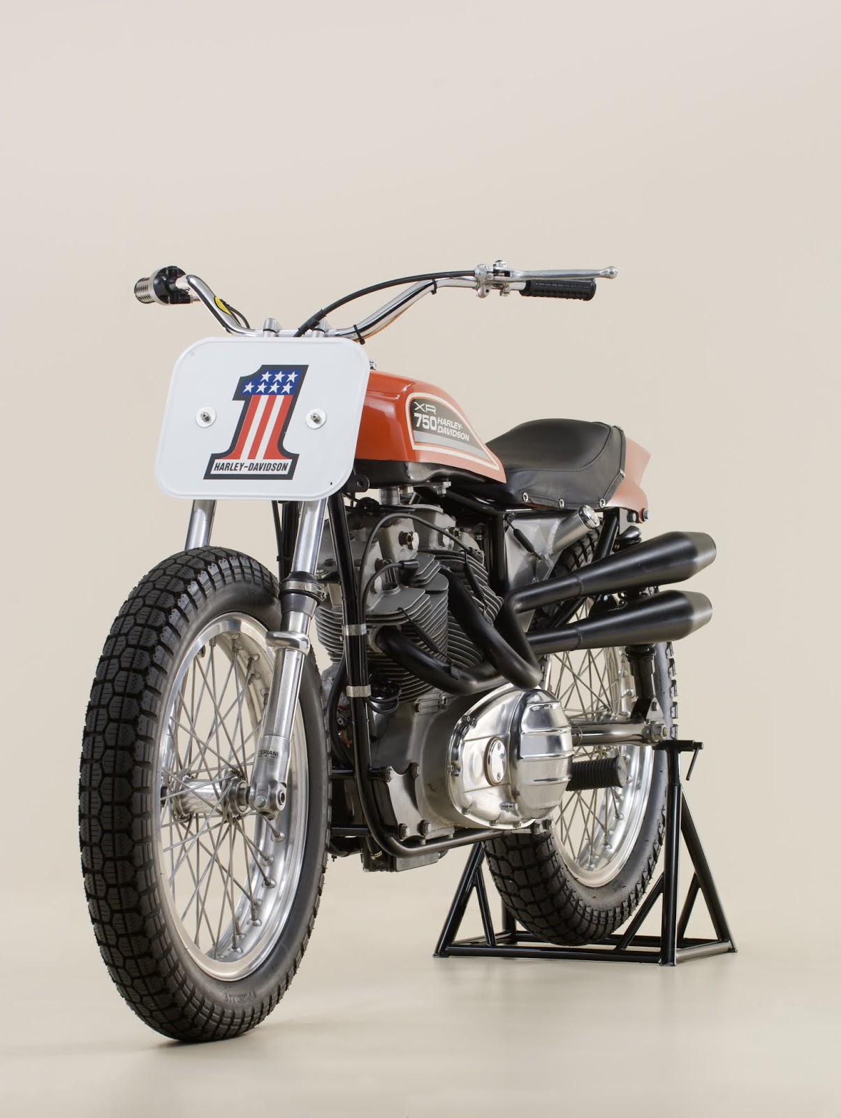 Racing Cafè: Harley-Davidson XR 750 Evolution