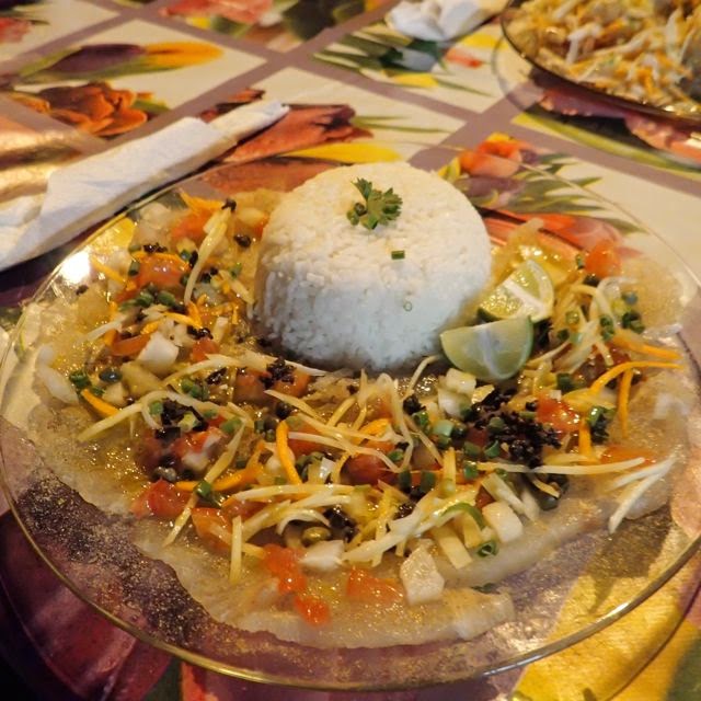 Marquesas: Food Trucks – Yum! | Galley Wench Tales