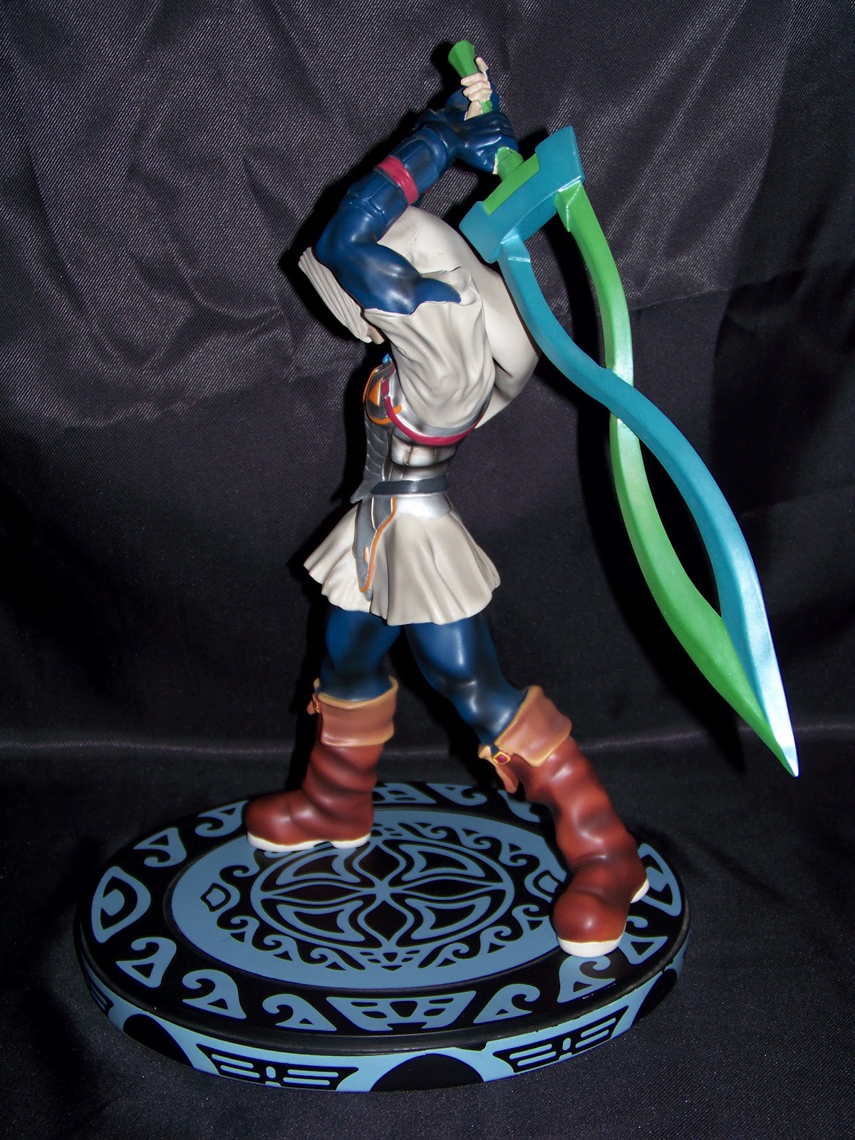 amidala's world: Statue de FIERCE DEITY LINK du jeu ZELDA par PUZZLE ...