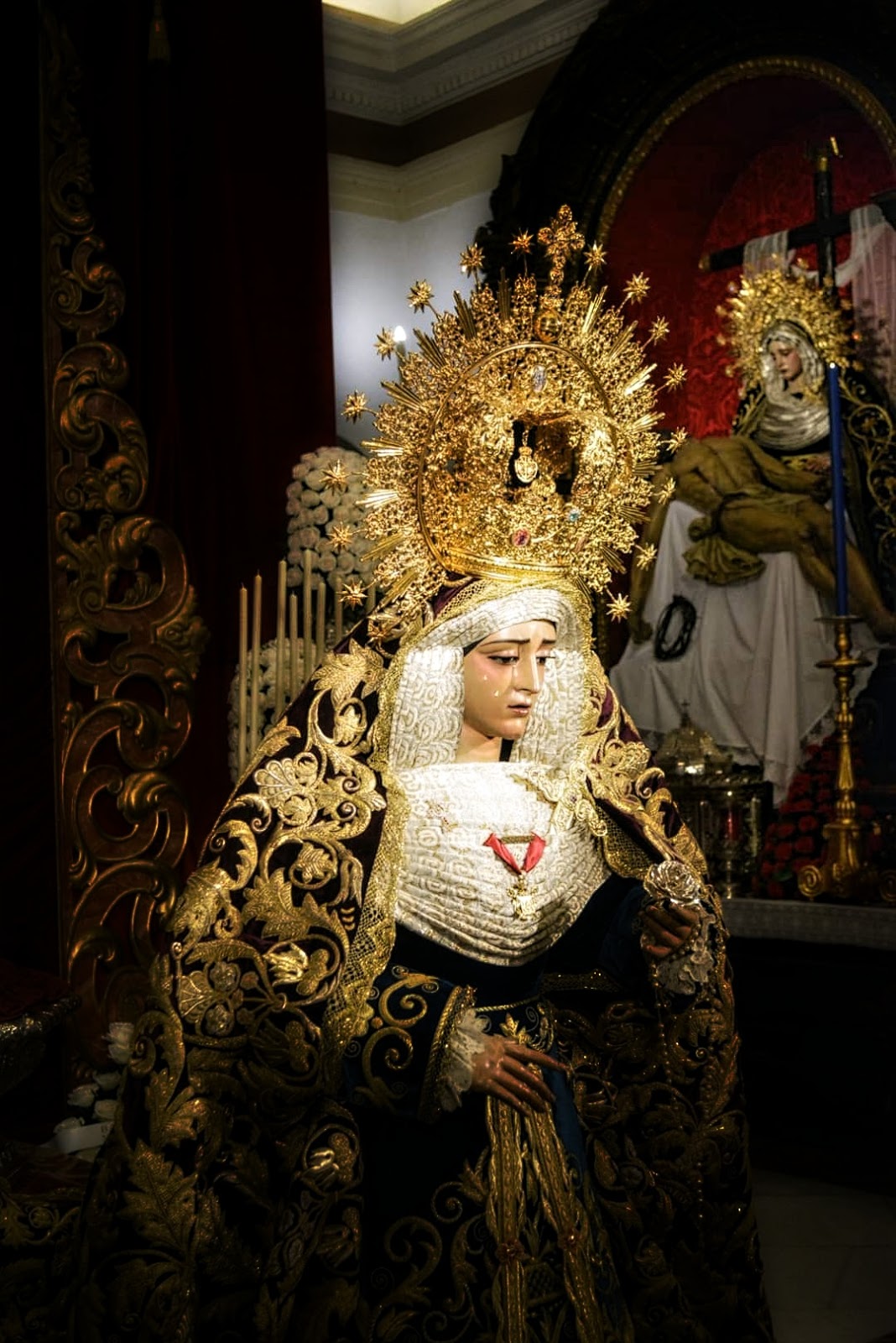 Karrera Oficial. : Historia de las Hermandades de Sevilla: El Baratillo