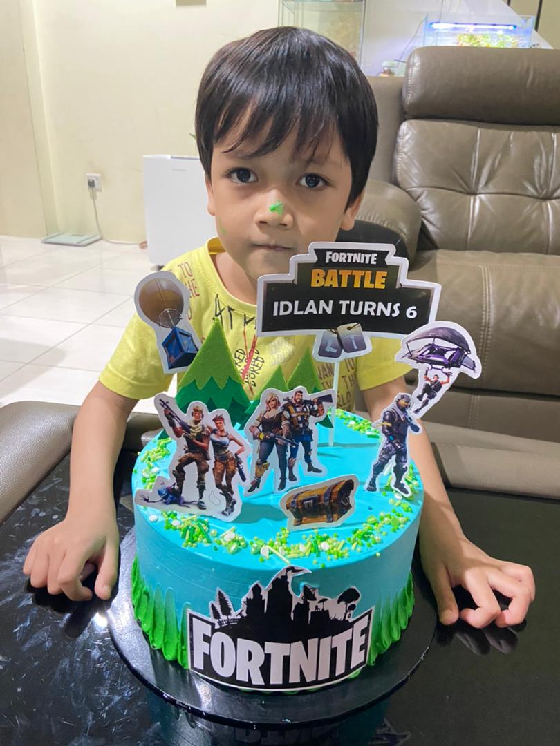 Kek Birthday Budak.17.tahun.lelaki