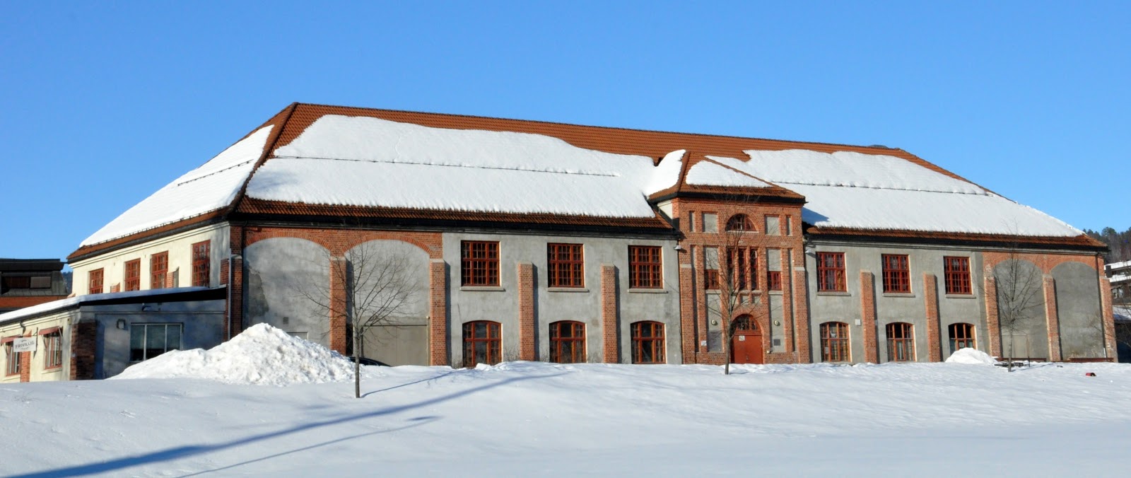 m o p p e g u r i: Arkitektoniske "merkevarer" i Moelv?