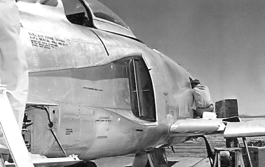 nhungdoicanh: North American YF-93