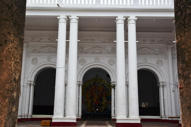 Kalikapur-rajbari-durga-corridor-conscience