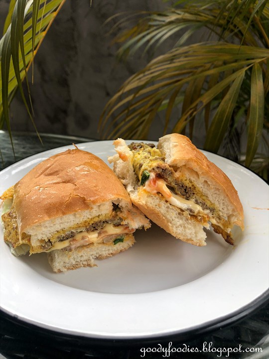 GoodyFoodies: Recipe: Roti John