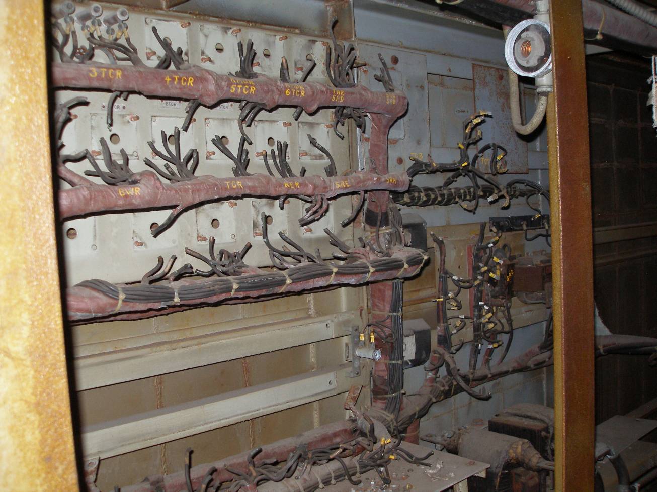 Hicks Car Works: The Ignitron Rectifier Locomotive