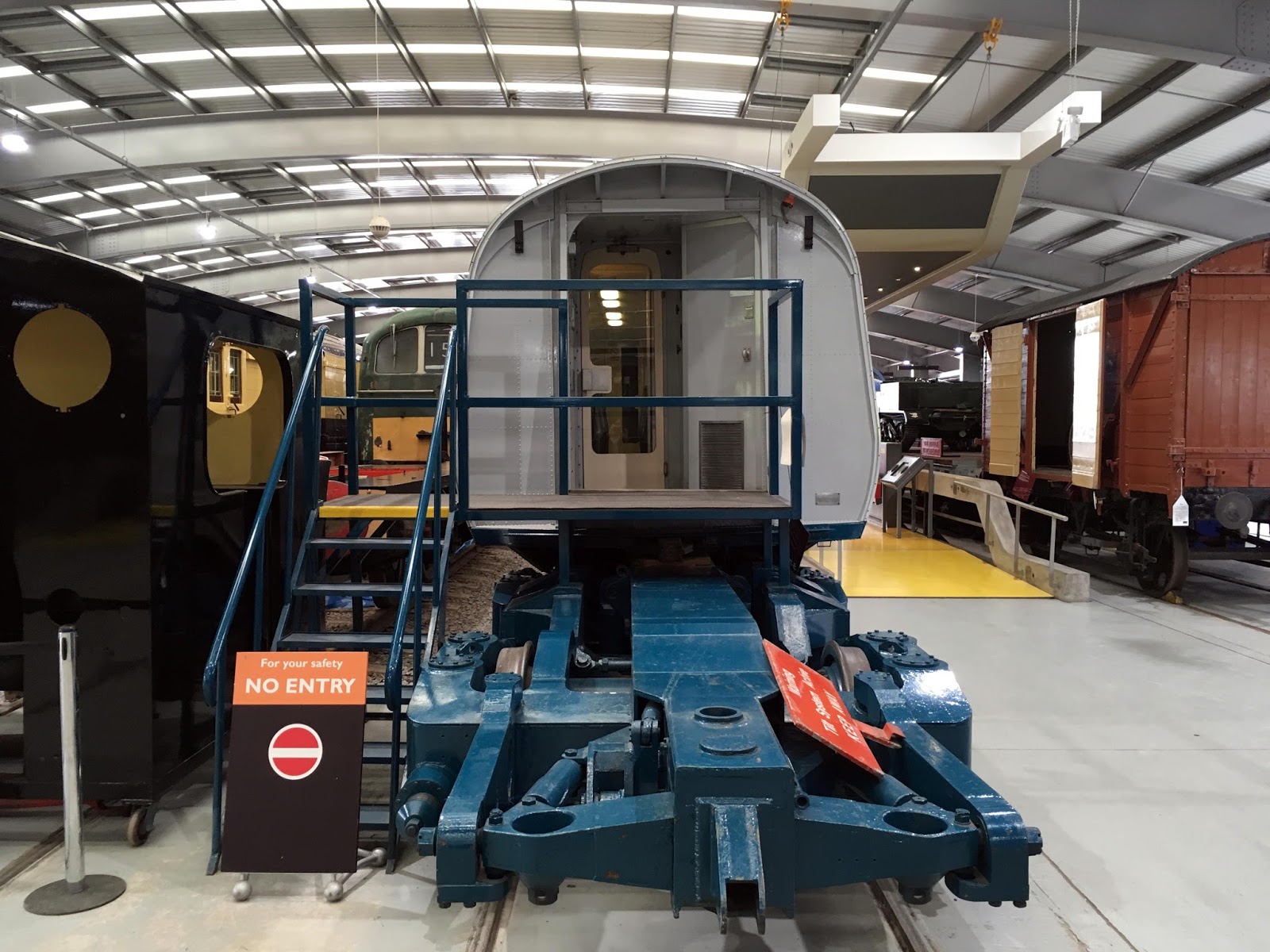 British Diesels and Electrics: Advanced Passenger Train - Experimental ...