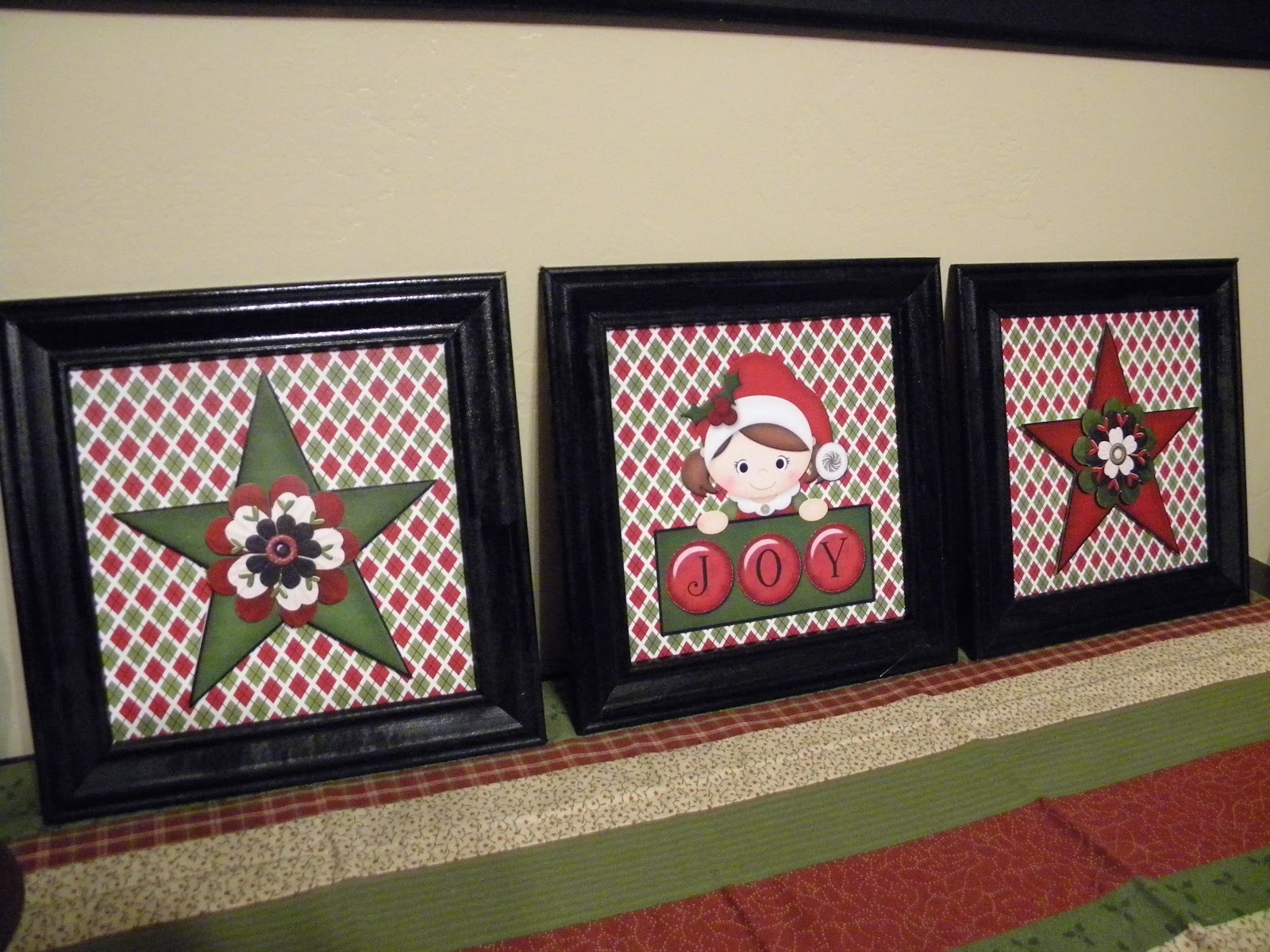 FlipChick Designs: Framed Christmas Prints Tutorial