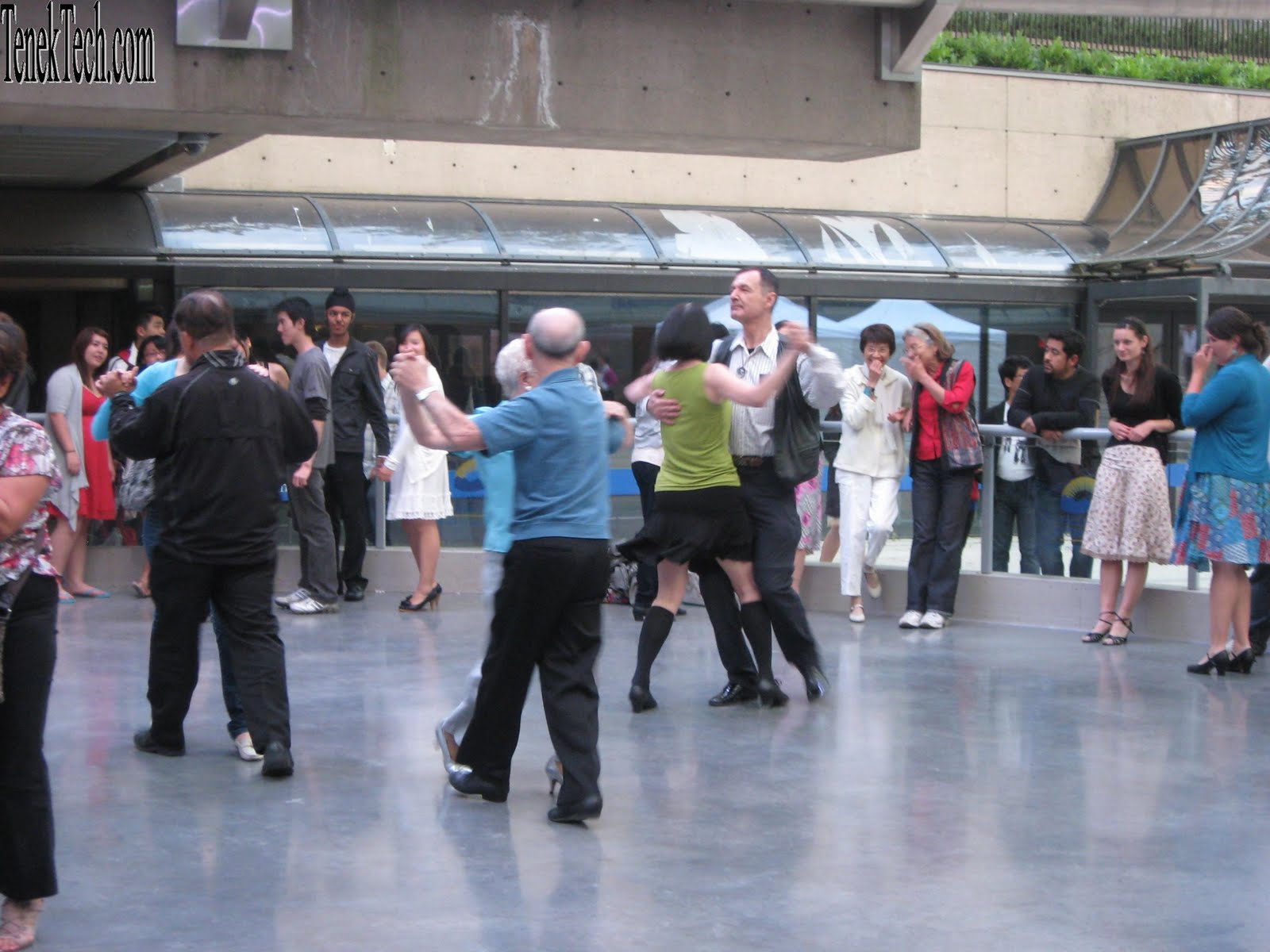 Living Vancouver Canada: Robson Square Summer Dance Series in Vancouver